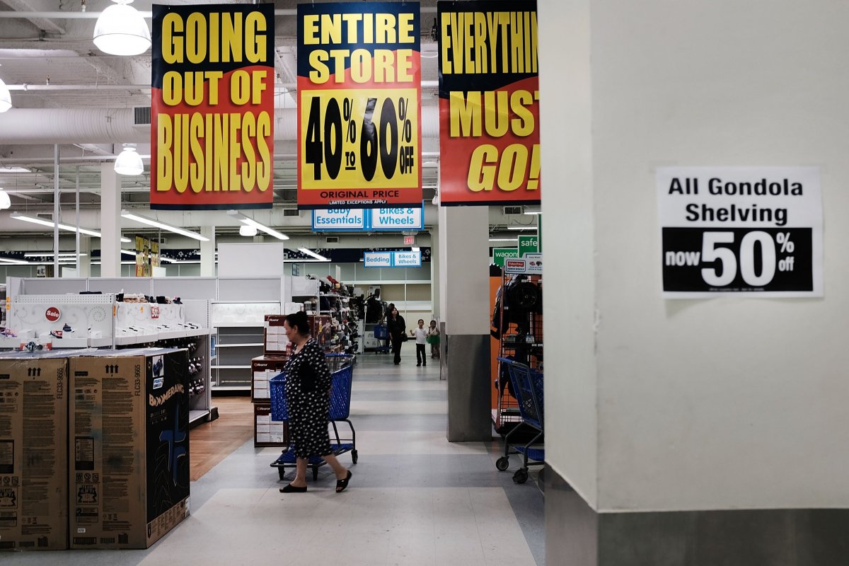 Toys R Us Employees Fight for Severance Pay as Stores Close, Executives ...