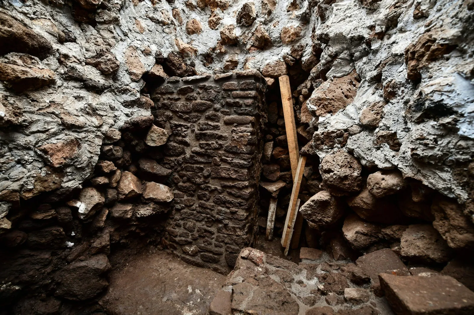Ancient Temple Discovered Within Mexican Pyramid After Earthquake ...