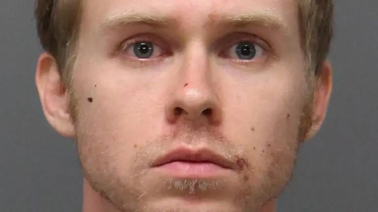 Husband Pleads Guilty to Stabbing Wife 123 times, Blames Cough Medicine ...