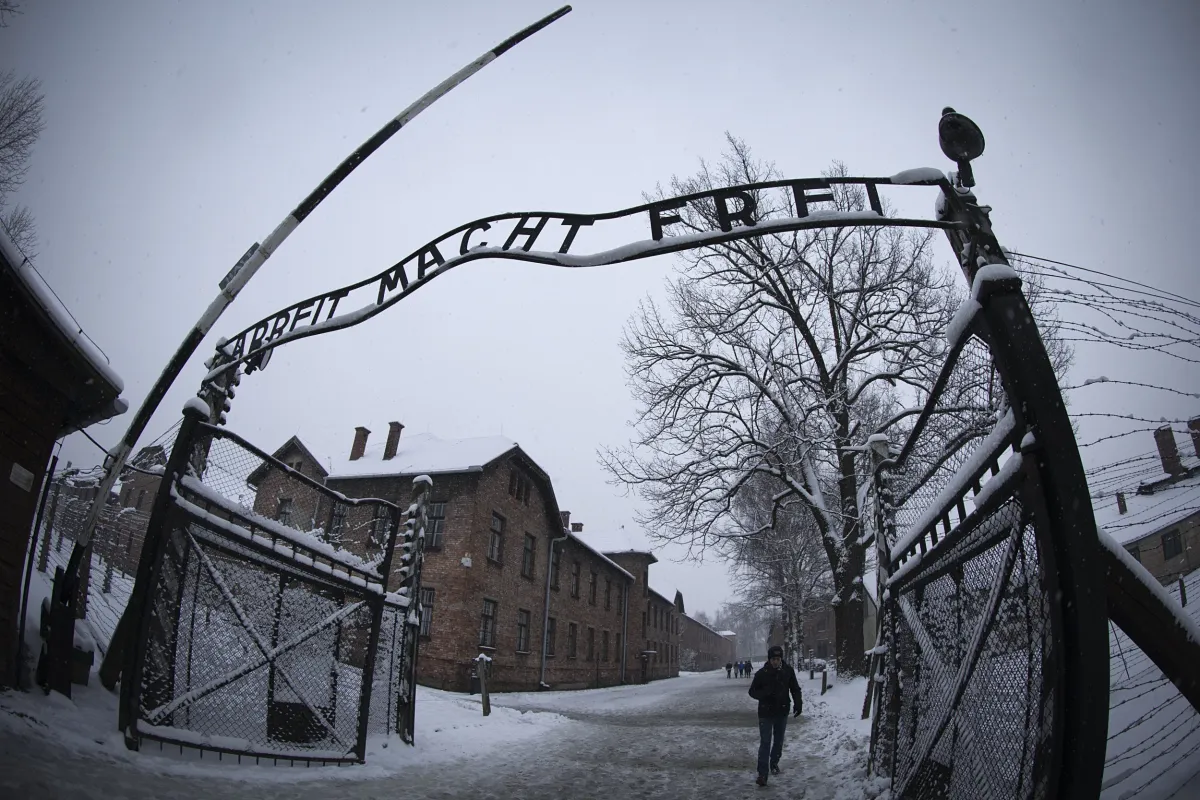 Auschwitz or Banned: Chelsea Football Club Offers Anti-Semitic Fans ...