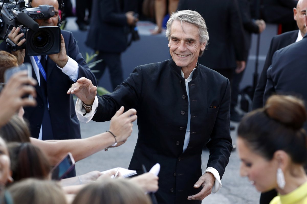 HBO’s ‘Watchmen’ Casts Jeremy Irons as Ozymandias, Jean Smart as Agent ...