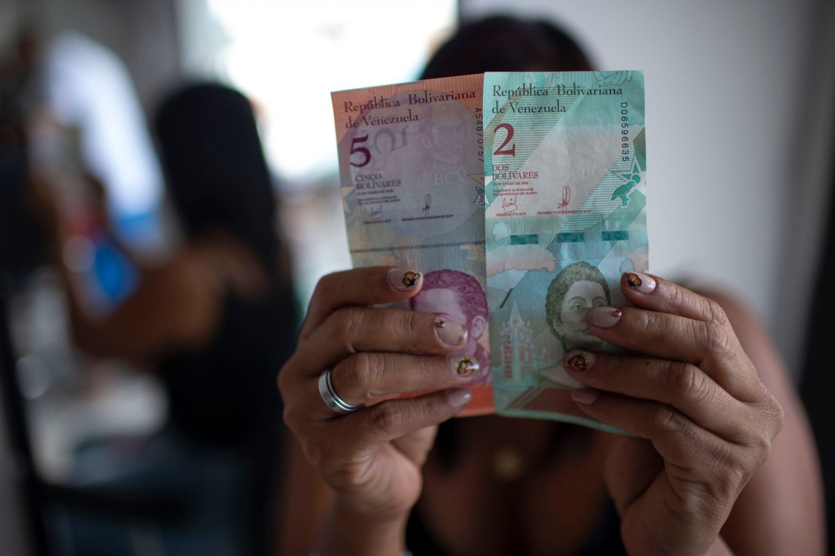 Venezuela Inflation Rate Passes 1 Million Percent, and It’s Costing ...