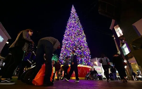 The History of Christmas and Holiday Traditions Celebrated Around The ...