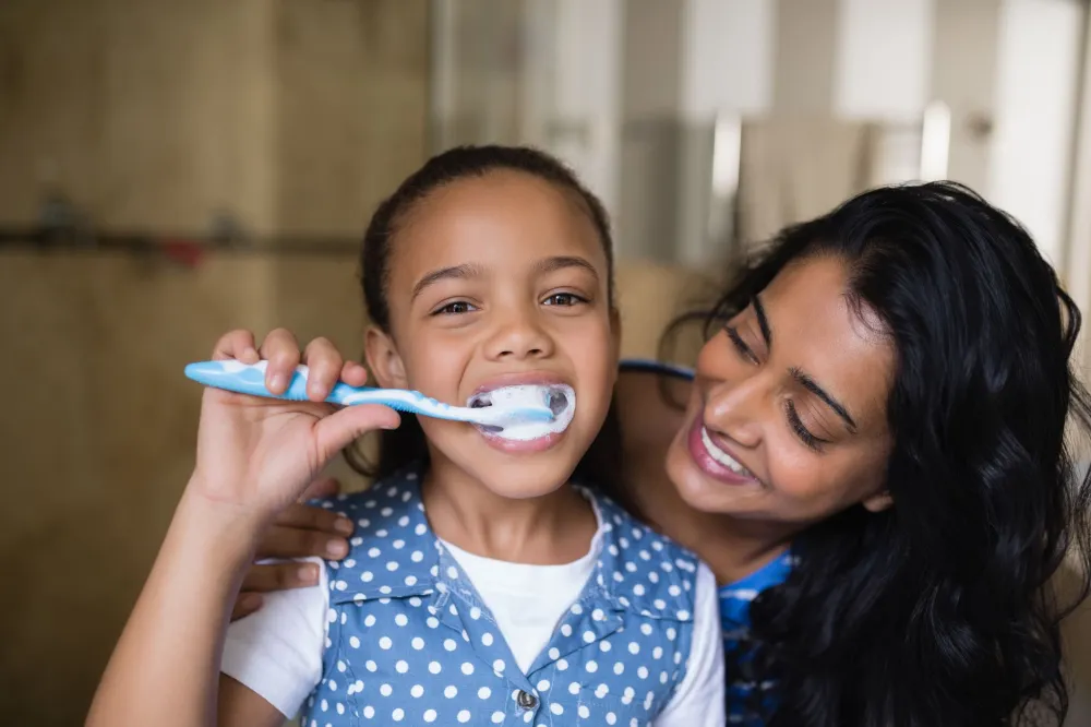 How to Brush Your Teeth Properly, According to Dental Experts - Newsweek