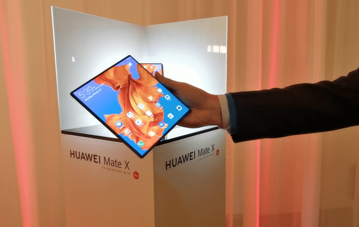 Huawei Mate X: Foldable Phone Price, Pictures and Specs Revealed—Is it ...