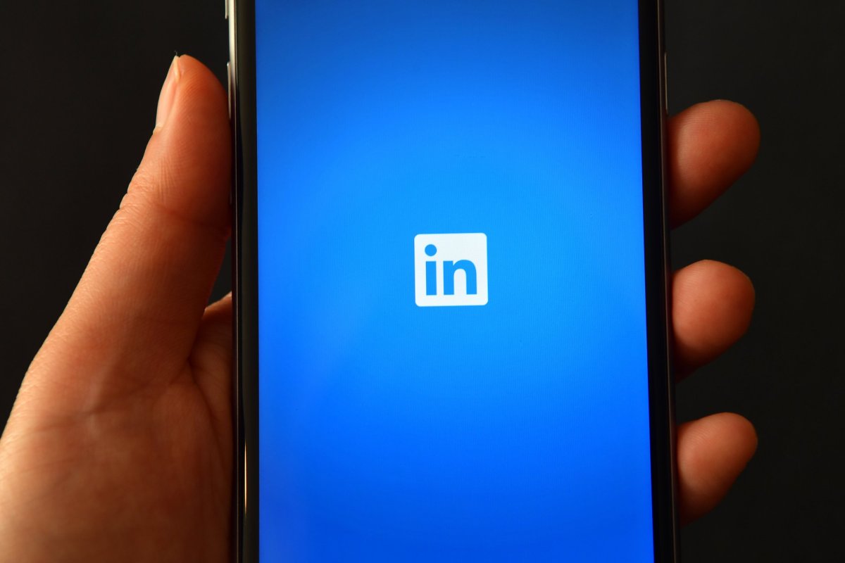 LinkedIn Down, Not Working? Users See Error ‘Oops’ Message Report ...