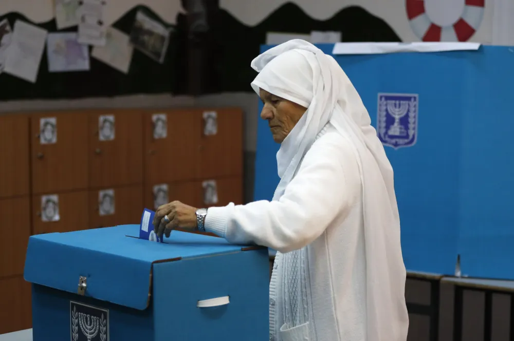 Israeli Elections: Netanyahu Activists Hide Cameras in Shirts to Film ...