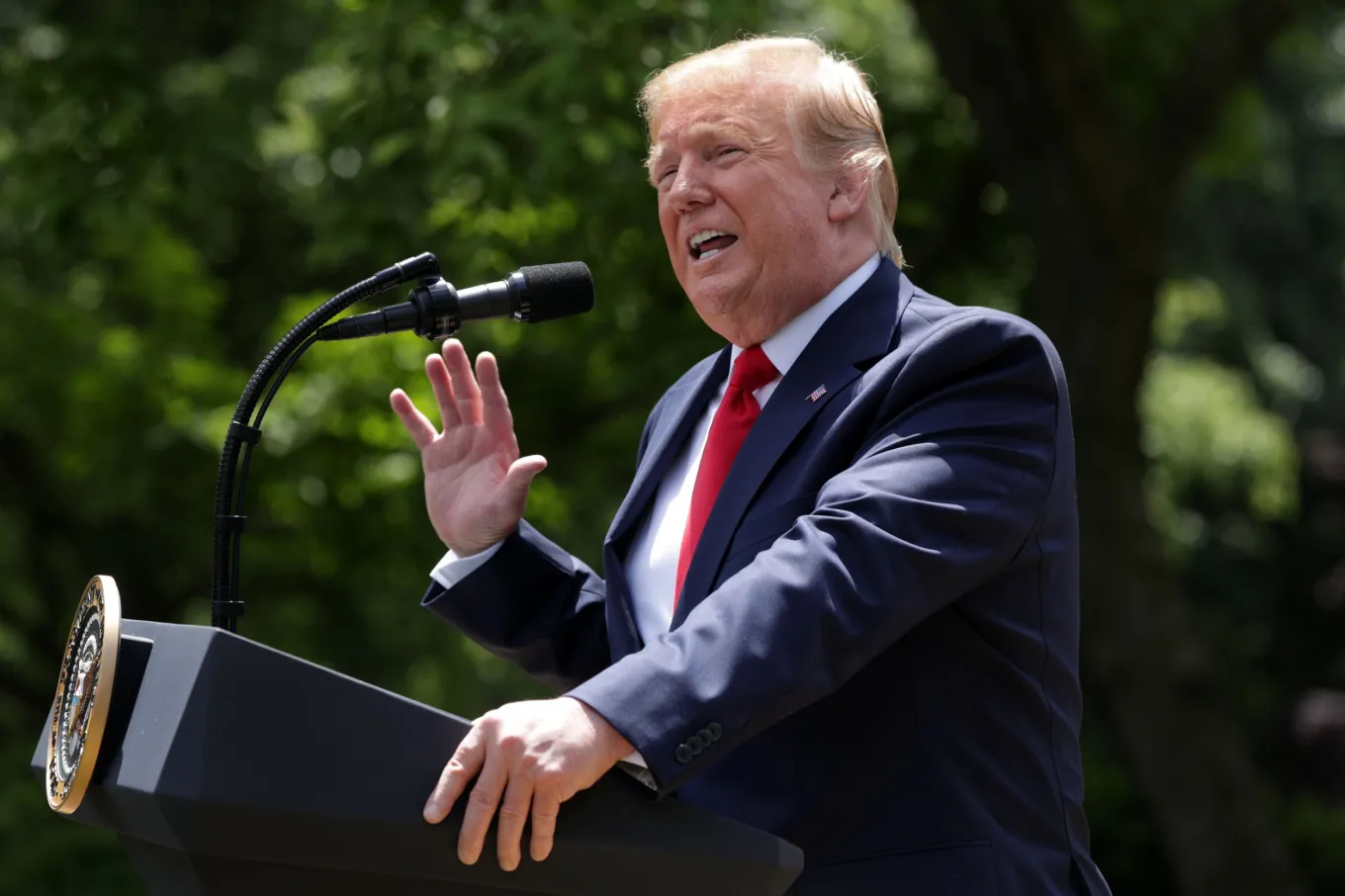Trump Pardons Former Army Lieutenant Sentenced to Prison for Murdering ...