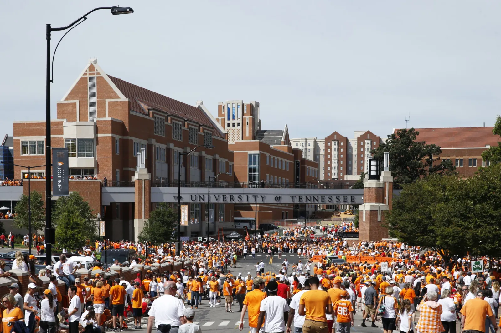 University of Tennessee Students Protest White Nationalist Rick Tyler ...