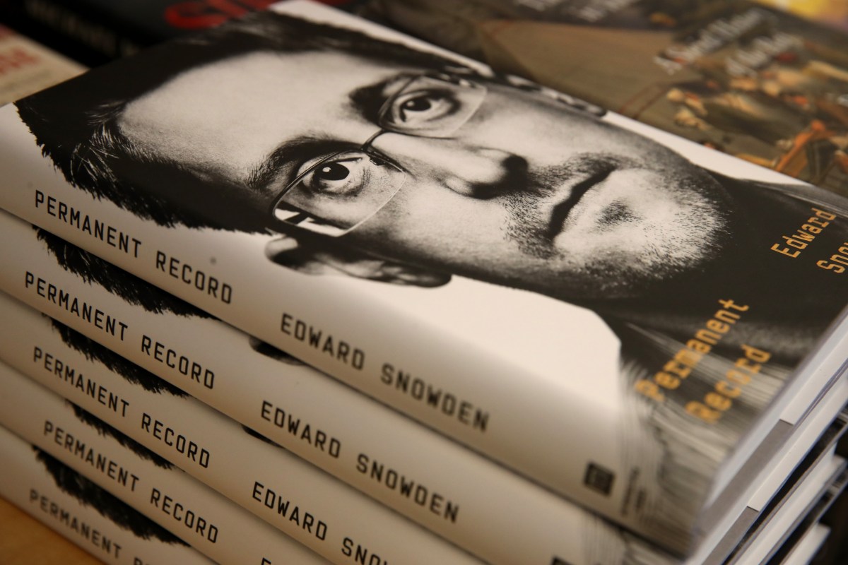 Edward Snowden Thanks William Barr for Helping His Book to Top the ...