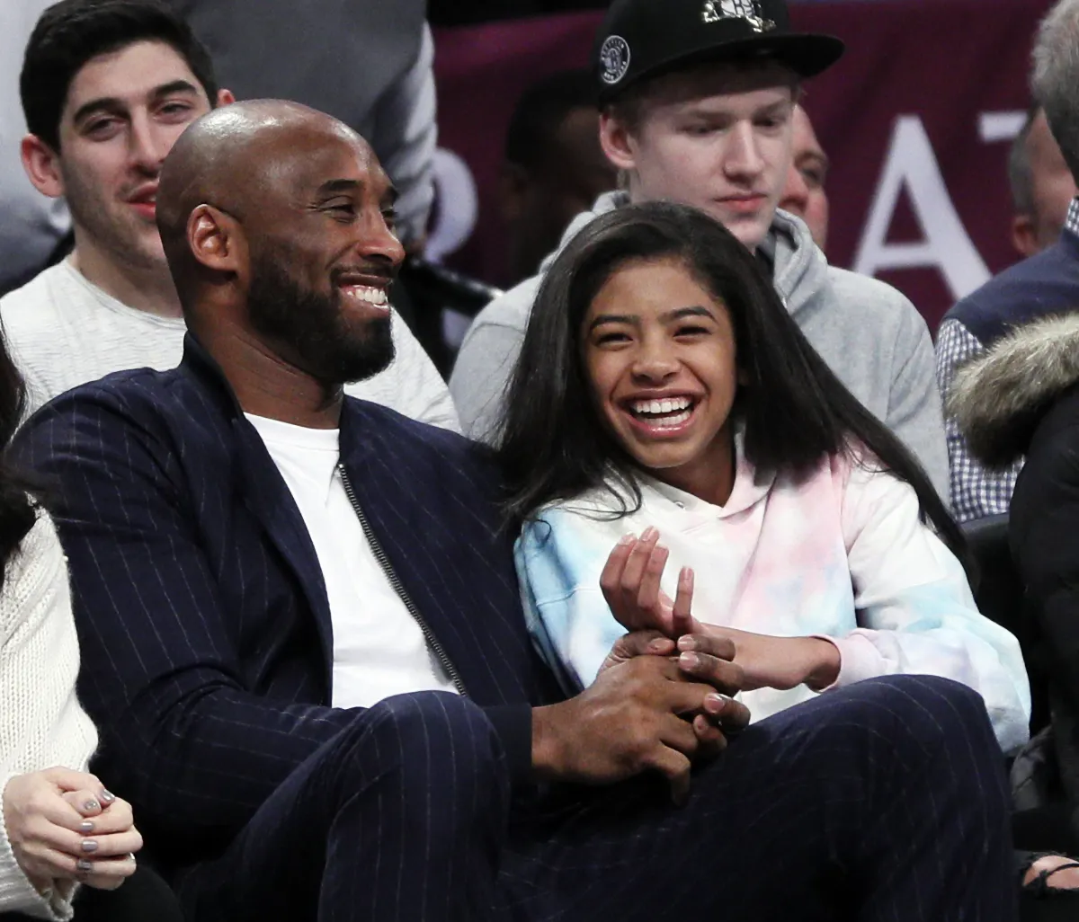 Jimmy Fallon Pays Heartbreaking Tribute to Kobe Bryant and His Daughter ...