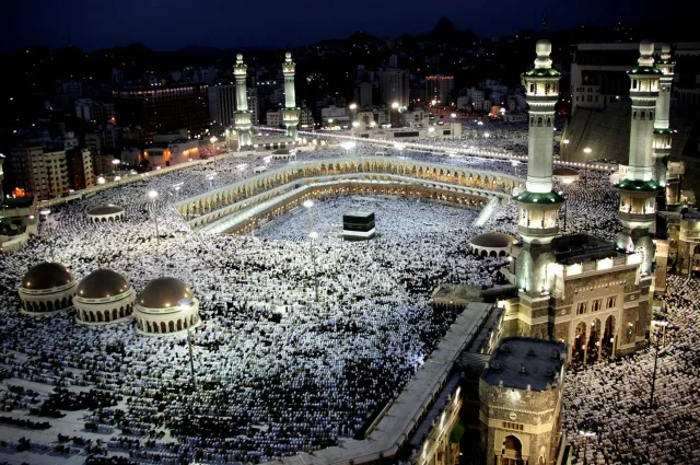 Coronavirus Threatens Hajj 2020 Pilgrimage As Saudi Arabia Suspends ...