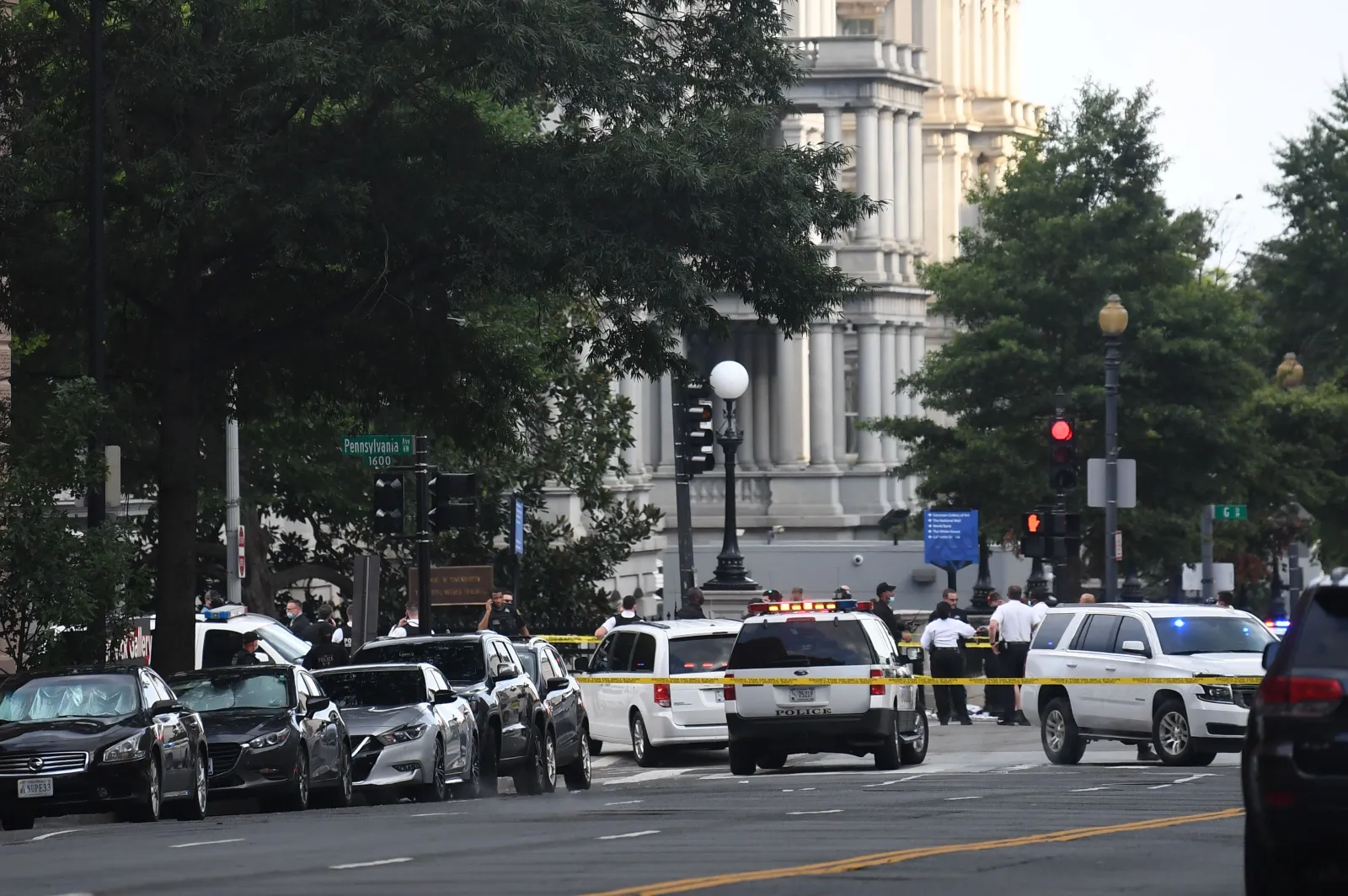 Trump Press Briefing Interrupted by Secret Service After Gunshots ...