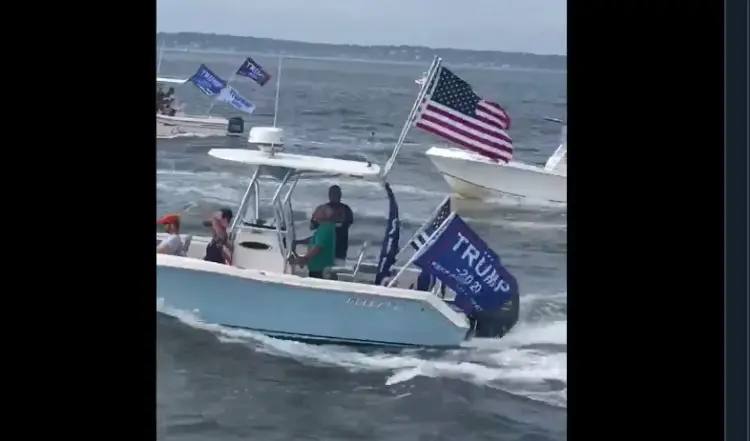 Hundreds of Boats Join Pro-Trump Parade Off Long Island A... - Newsweek