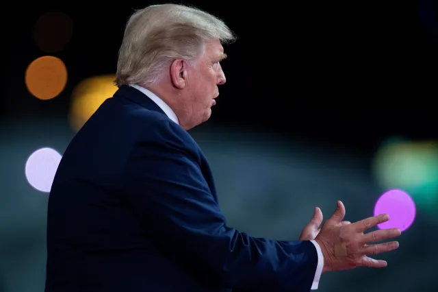 Donald Trump Has Promoted QAnon-Linked Twitter Accounts More Than 250 ...