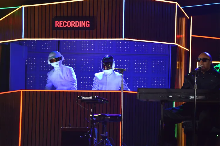 Daft Punk Announce Split After 28 Years Together and Fans Are Mourning ...