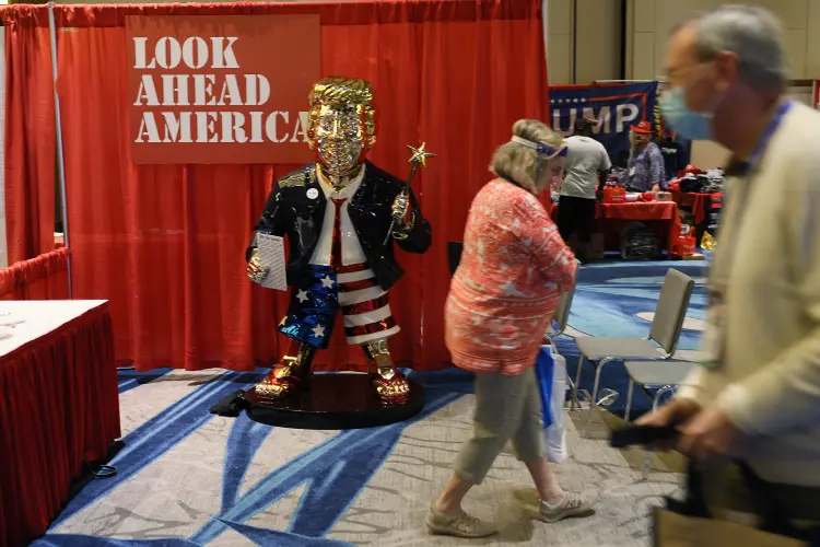 Fact Check: Is Photo of Faith Leaders with Trump Golden Statue at CPAC ...