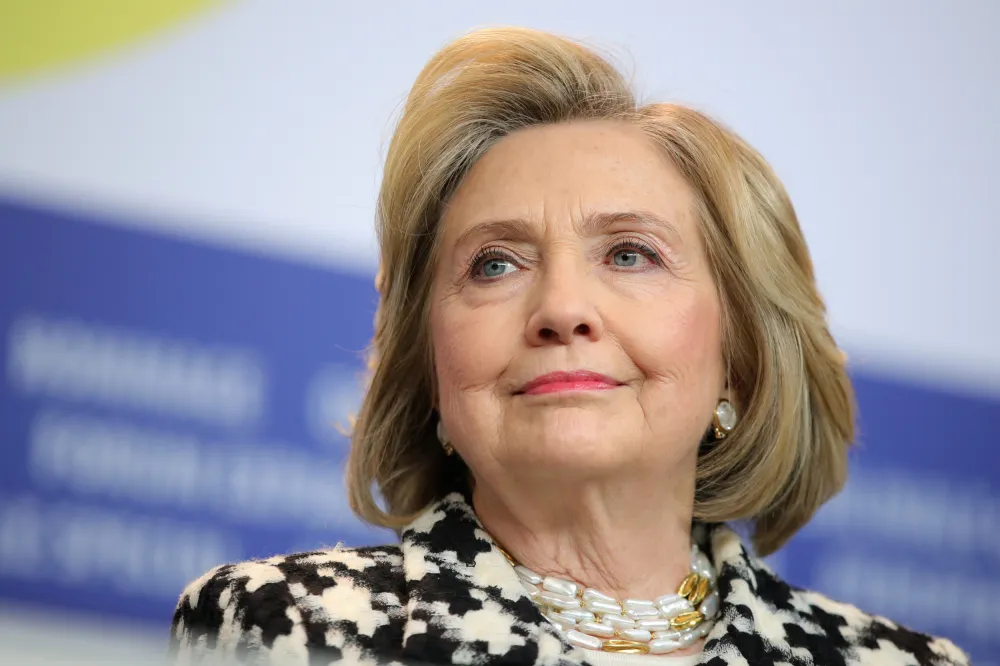 Cirsten Weldon Pushes Conspiracy Theory Hillary Clinton Died From ...