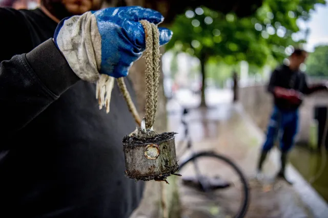 Treasure Hunters Find Huge Safe Filled With Stolen Coins While Magnet ...