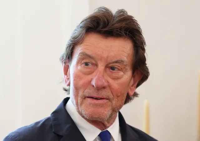 Helmut Jahn, Famed Chicago Architect, Dies in Bicycle Crash Aged 81 ...