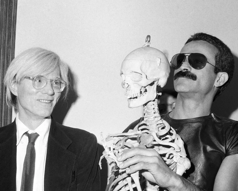 ‘Halston’ on Netflix: The True Story of Halston’s Boyfriends and What ...