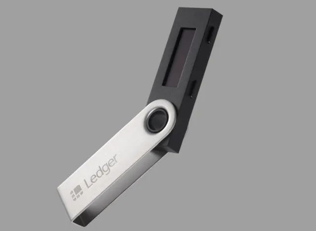 Crypto Wallets Hardware: Where to Start in Storing Bitcoin Offline ...