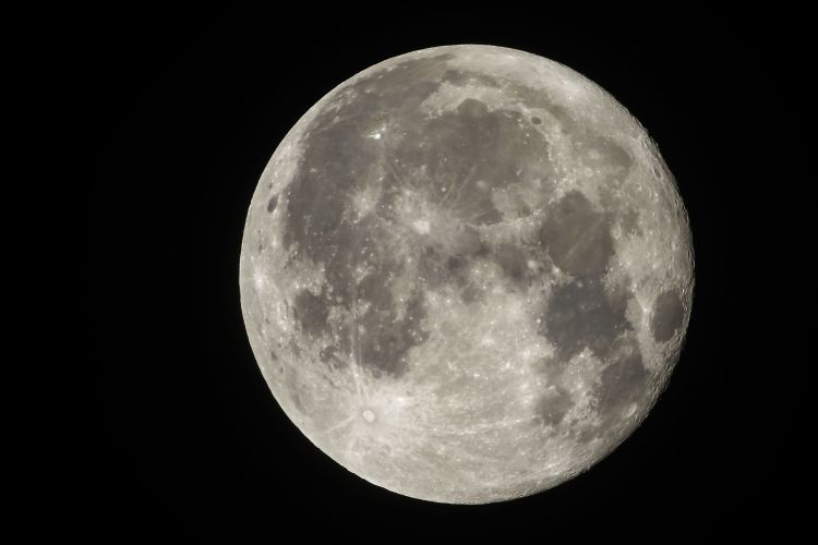 When Is August 2021’s Full Moon? Meaning of the Name Sturgeon Moon ...