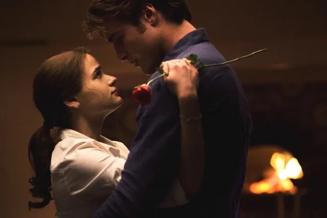 Will There Be ‘The Kissing Booth 4’? Netflix Movie Ending Explained ...