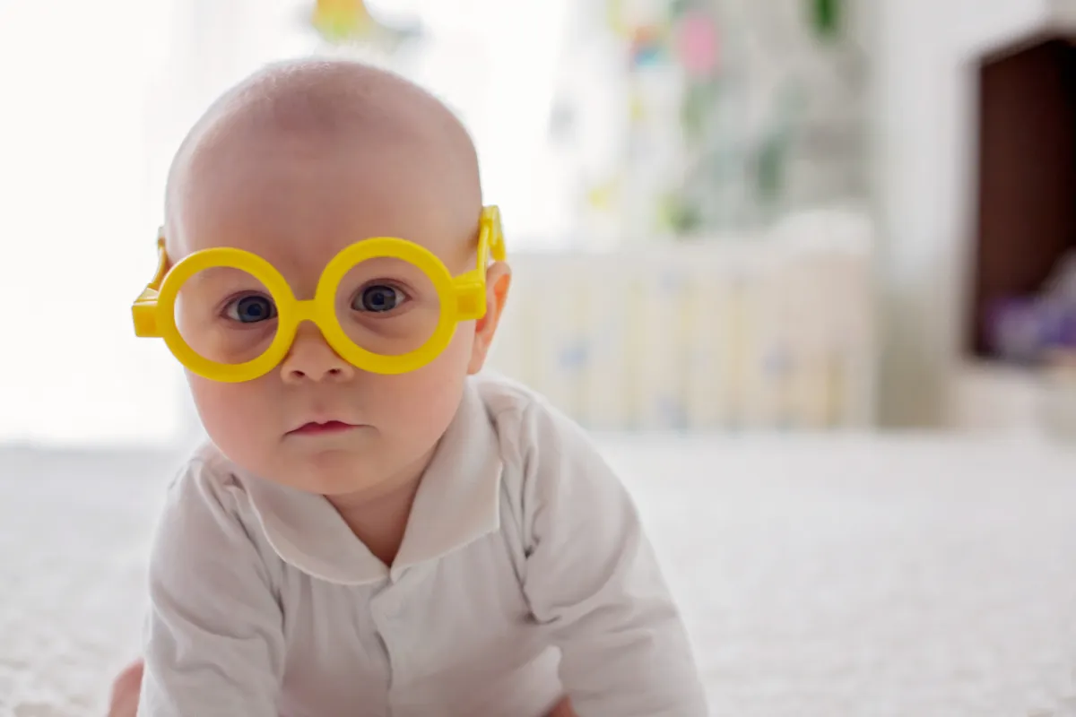 Baby Given Glasses to See Clearly for First Time in Beautiful Video ...