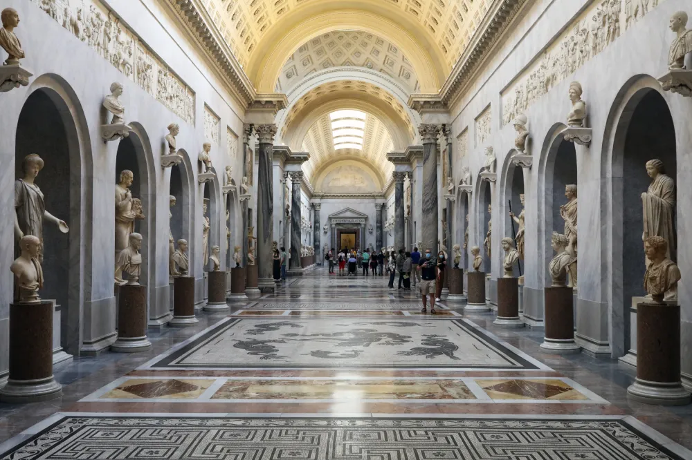 The 20 Biggest Museums in the World - Newsweek