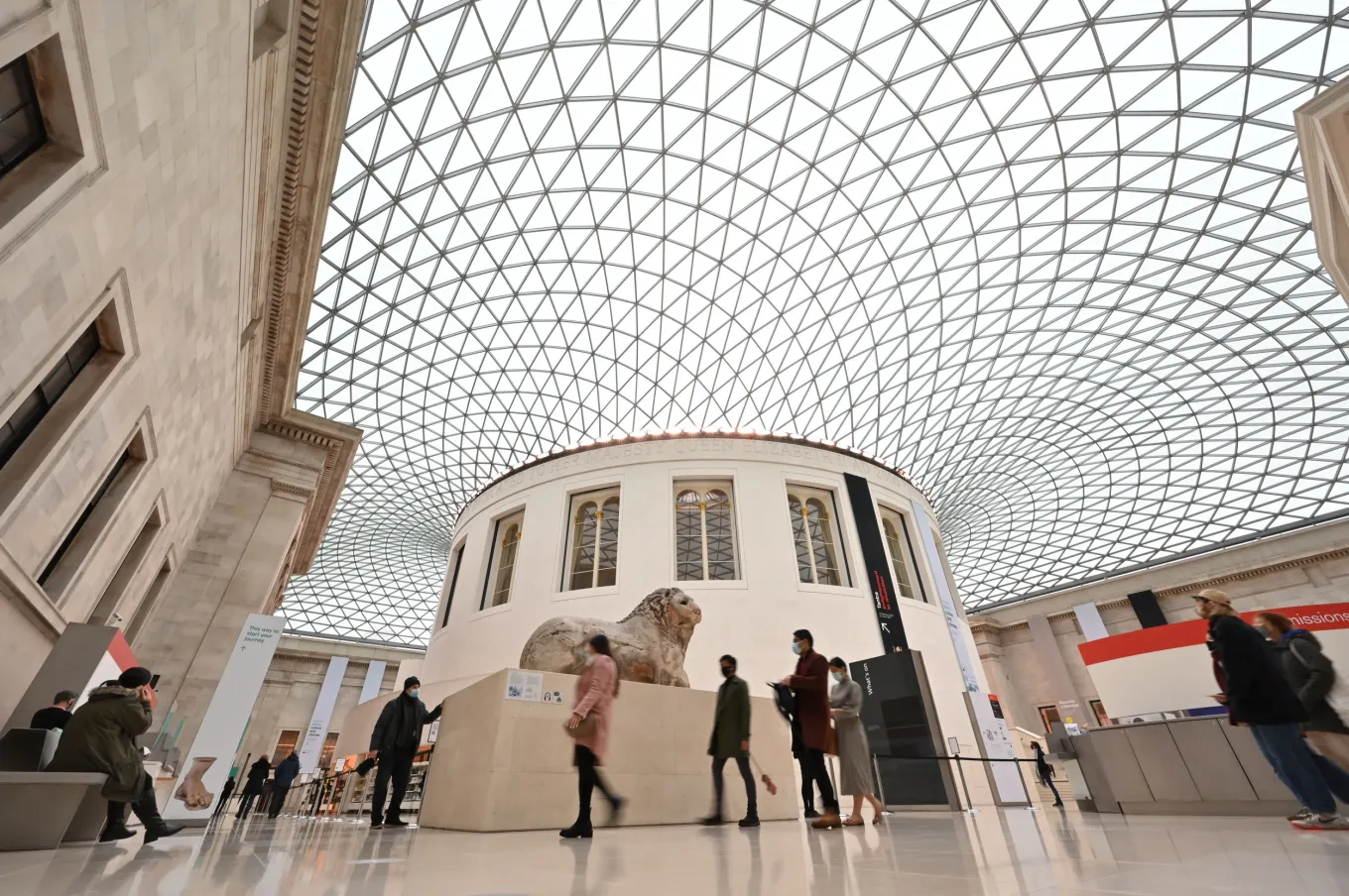 The 20 Biggest Museums in the World - Newsweek