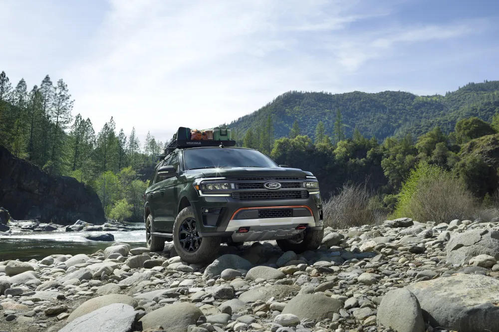 2022 Ford Expedition Gets Hands-Free Driving Tech, Revised Interior ...
