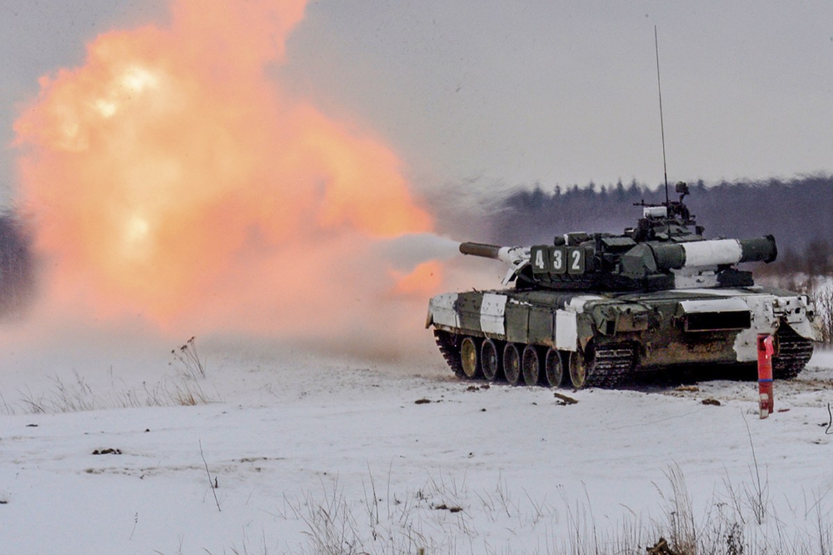 As Putin Talks Compromise in Moscow, Russia Plots Tank Drills Near ...