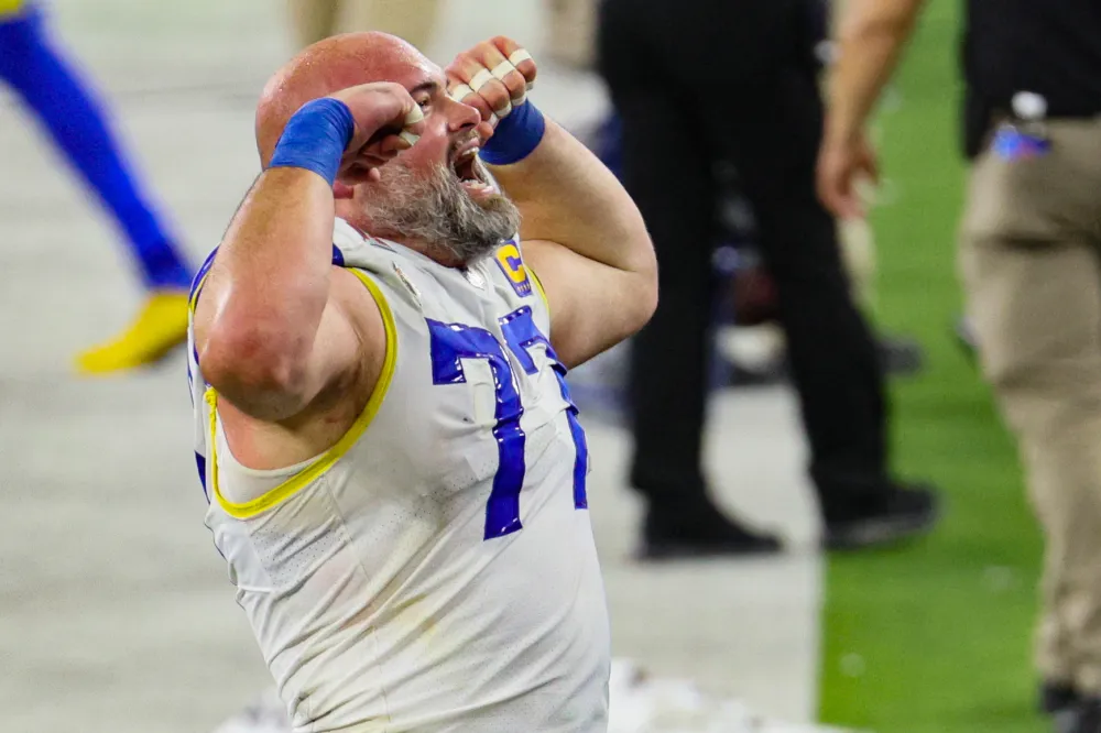 Super Bowl 56: L.A. Rams Pull a Late Stunner, Hold Off the Bengals ...