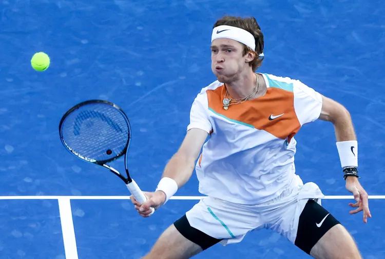 Video Shows Russian Tennis Star Writing ‘No War Please’ on Camera ...