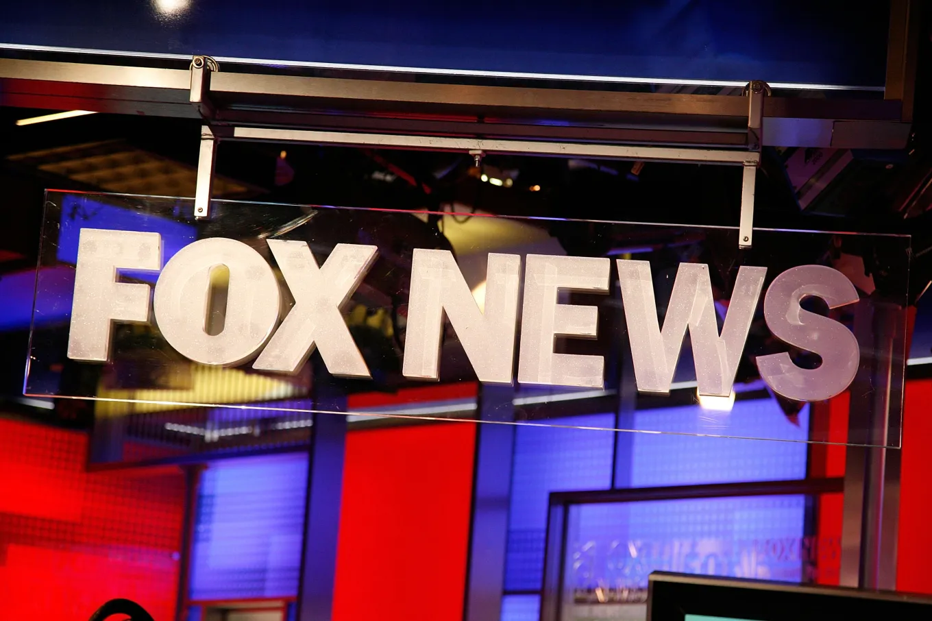 Fox News Reporter Benjamin Hall Injured in Ukraine While Covering ...