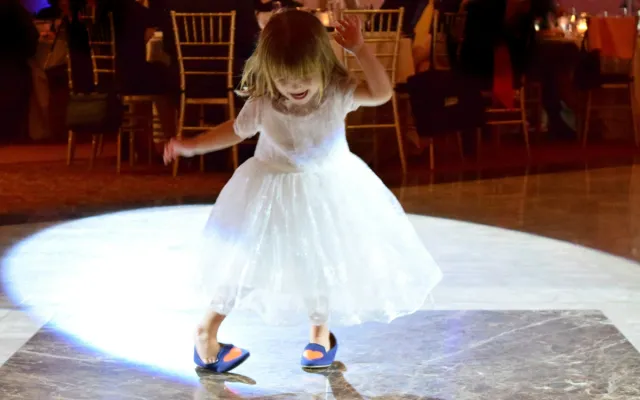 ‘Adults Only’—Video of Kids Gatecrashing Wedding First Dance Sparks ...