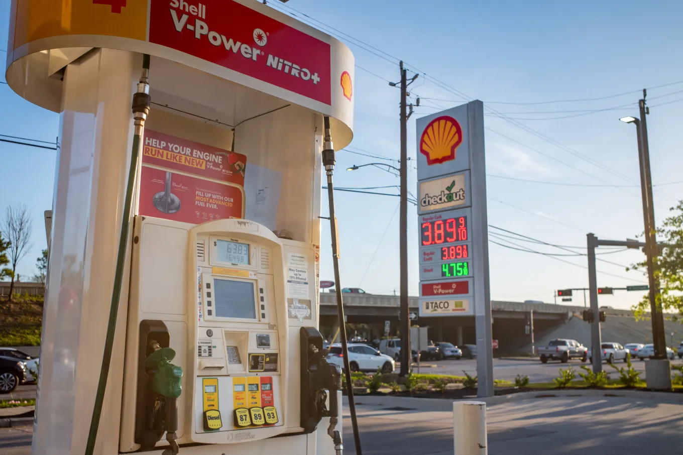 President of Shell USA Says Local Gas Stations Responsible for High ...