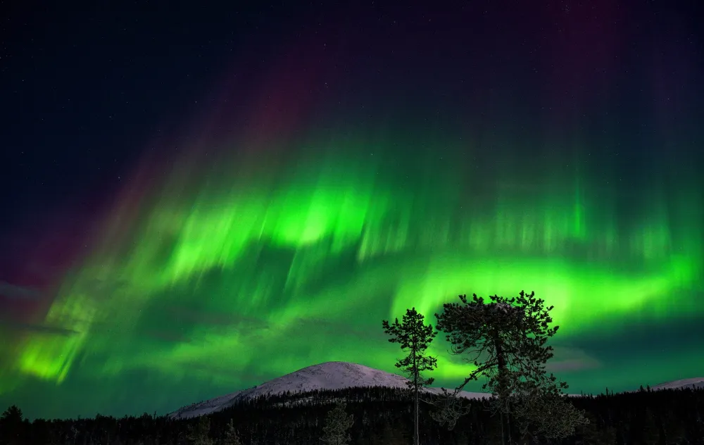 Aurora Seen From Airplane After Strong Geomagnetic Storm Smashed Into ...