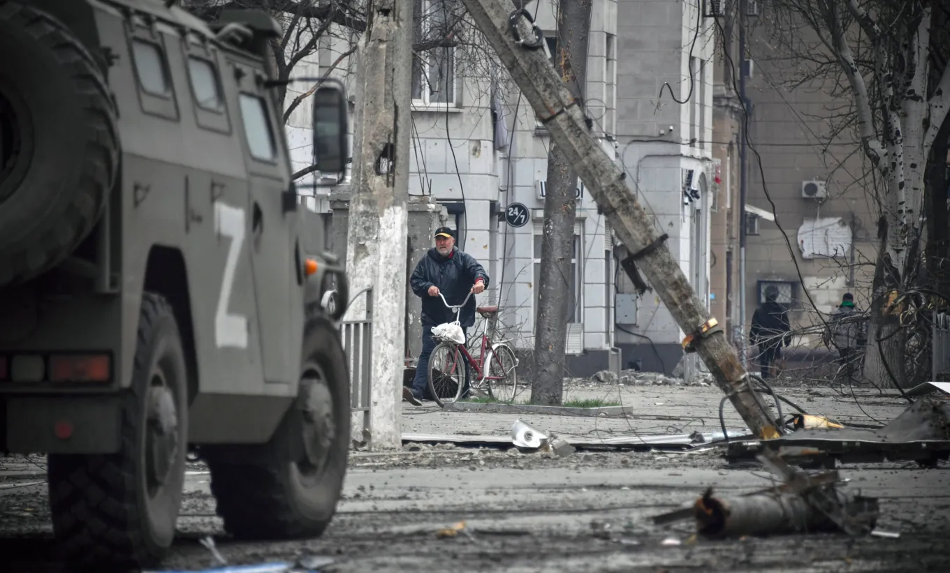 Mariupol Civilian Death Count Could Surpass 20,000, Mayor Says - Newsweek