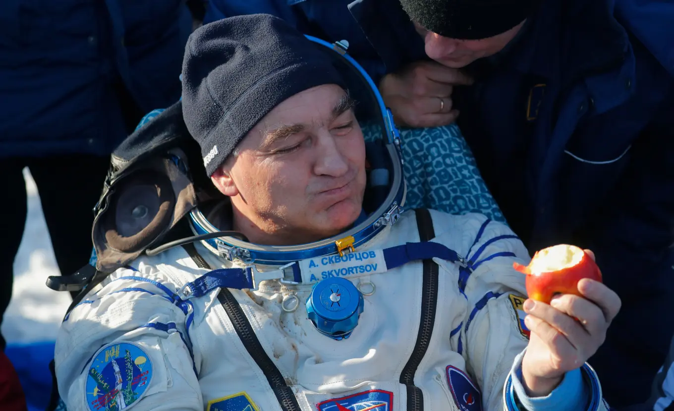 Russian Cosmonaut Quits Space Program to Avoid Working Wi... - Newsweek
