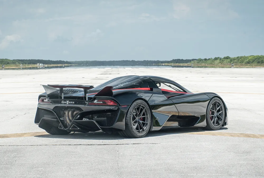 SSC Tuatara Sets New Production Car Speed Record of 295 MPH - Newsweek