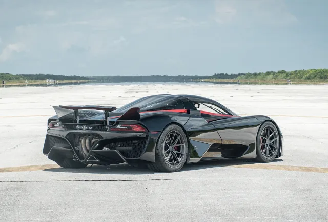 SSC Tuatara Sets New Production Car Speed Record of 295 MPH - Newsweek