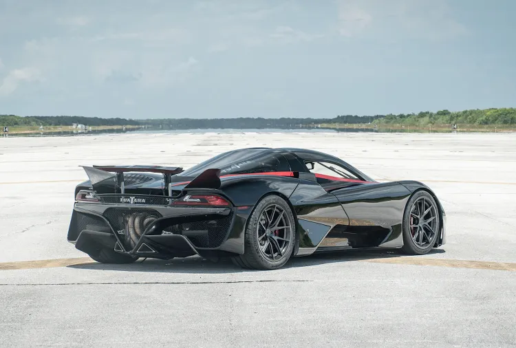 SSC Tuatara Sets New Production Car Speed Record of 295 MPH - Newsweek
