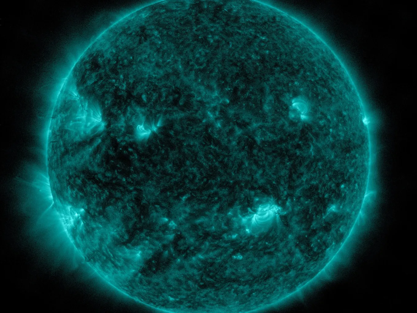 Sunspot on Far Side Is So Huge It’s Changing How the Sun Vibrates ...