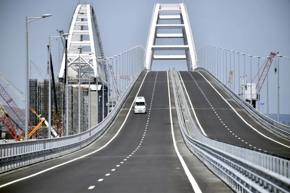 Why Putin’s Bridge Has Become Ukraine’s Top Target - Newsweek