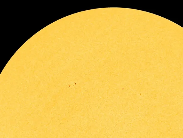 Vast Sunspot Has Grown 10 Times in Size in Just 48 Hours - Newsweek