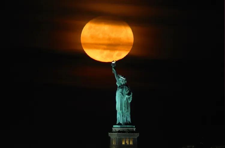 When Is September’s Full Moon, and What Time Can I See It? - Newsweek