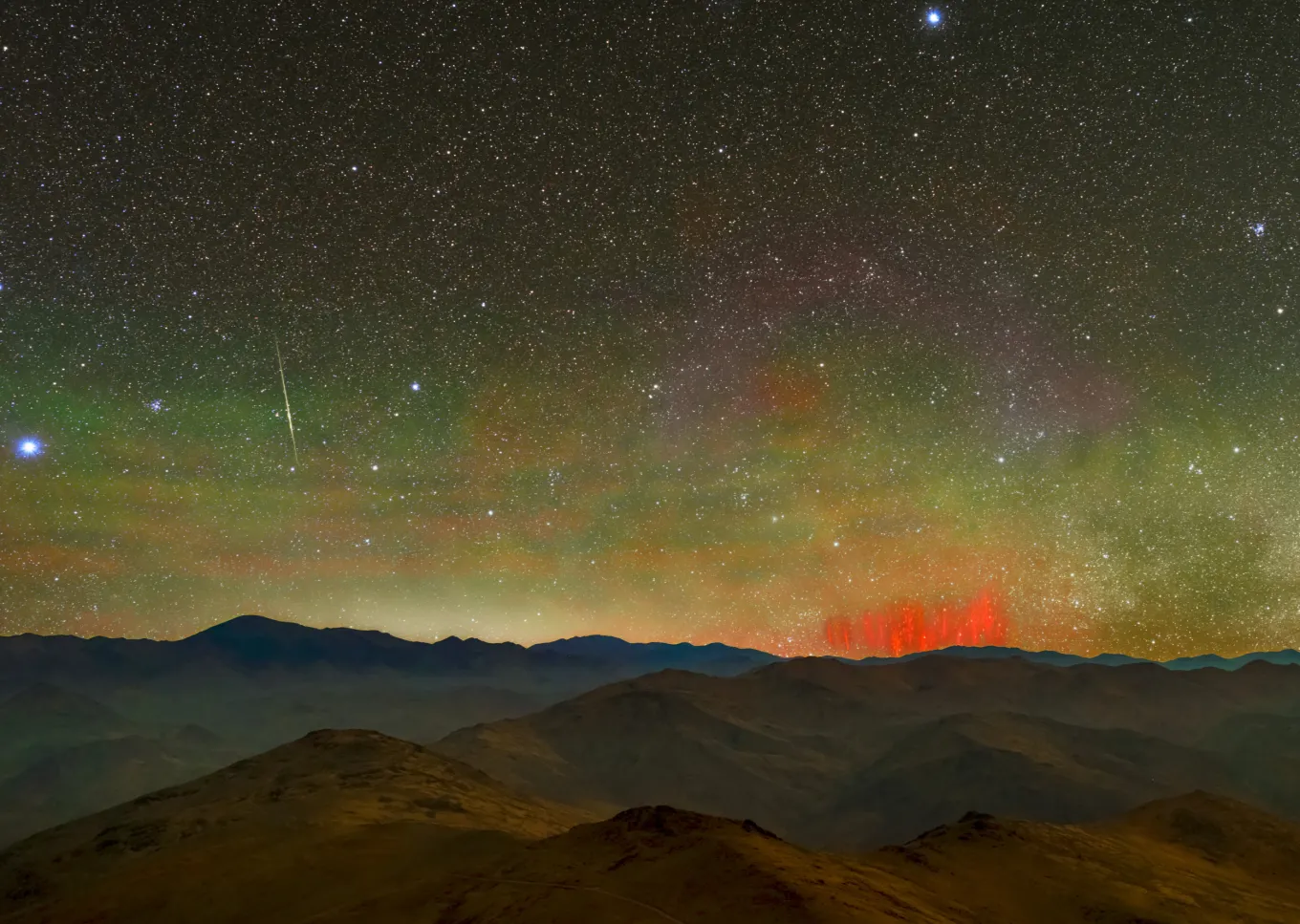 Rare ‘Red Sprites’ Seen above Desert - Newsweek