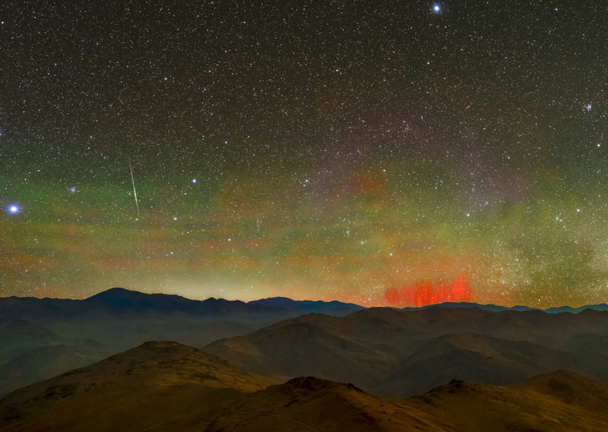 Rare ‘Red Sprites’ Seen above Desert - Newsweek